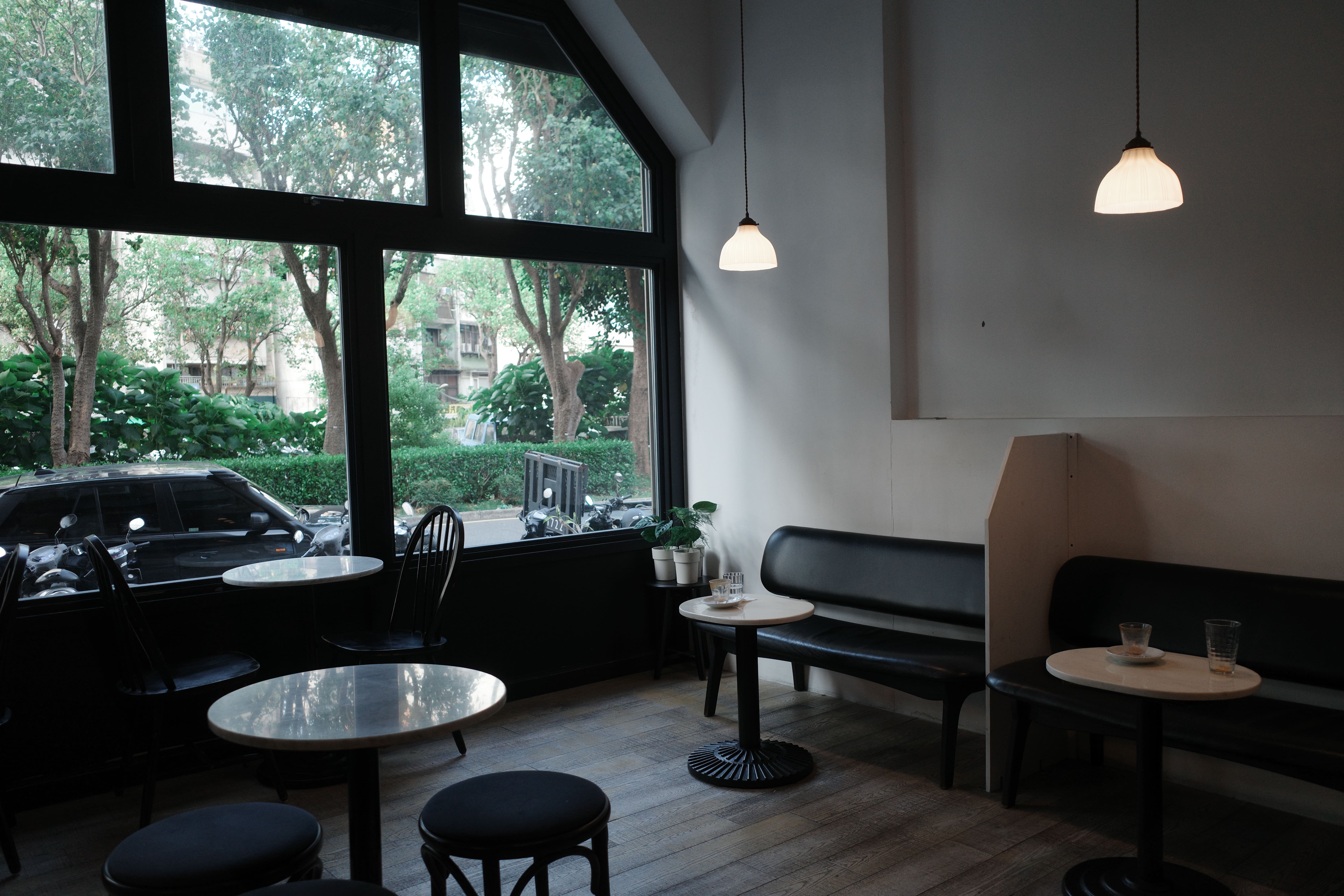 KiOSK｜忠孝新生｜經典沈穩的歐風咖啡廳 | 咖喳 Catcha